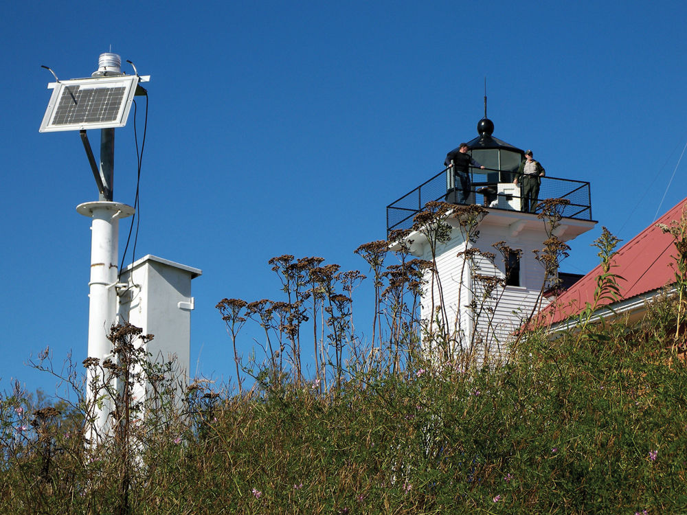 Beacon signalling light - SL-125 Series - Sealite - LED / white / for ...