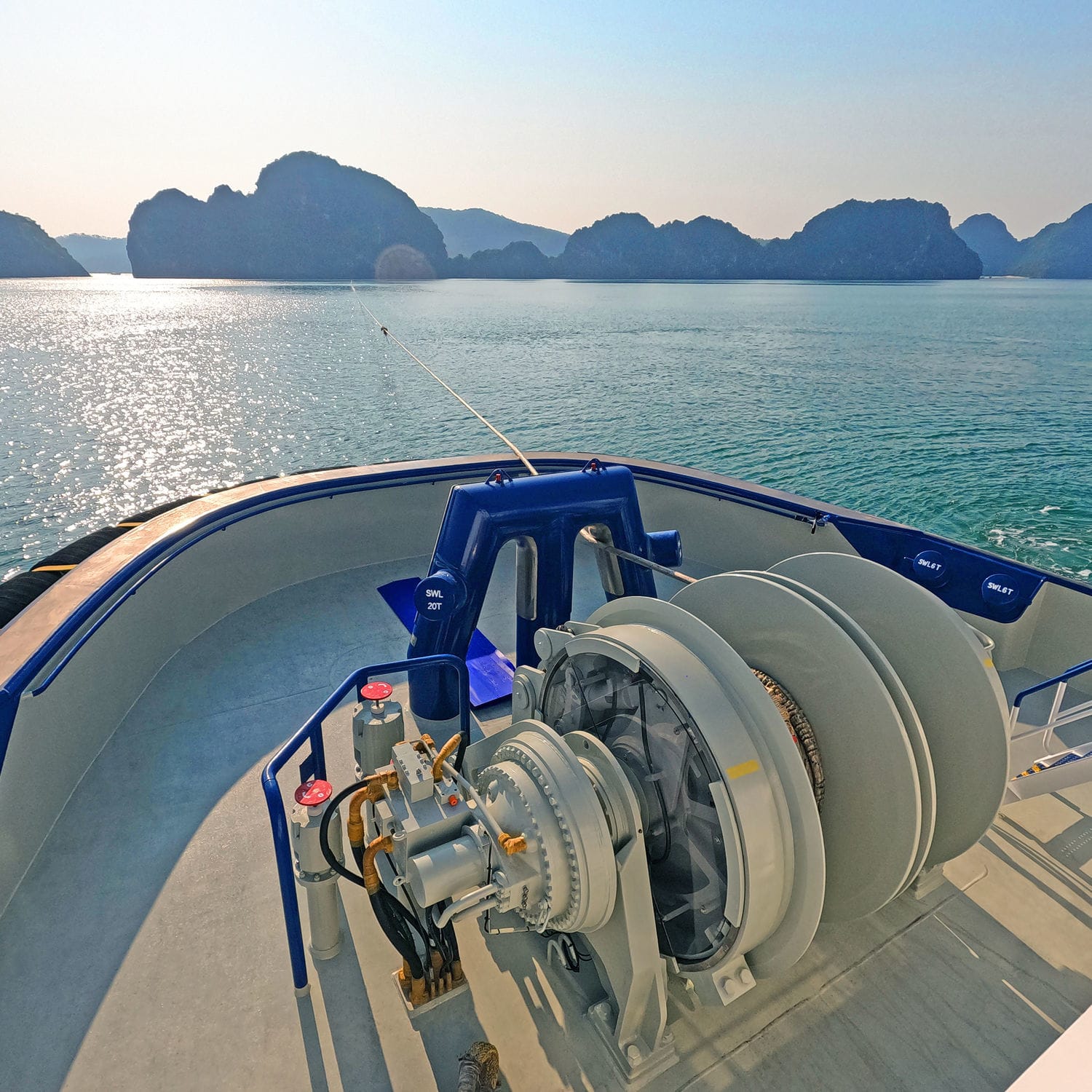 Ship winch - Escort - Damen Marine Components - towing / hydraulic drive