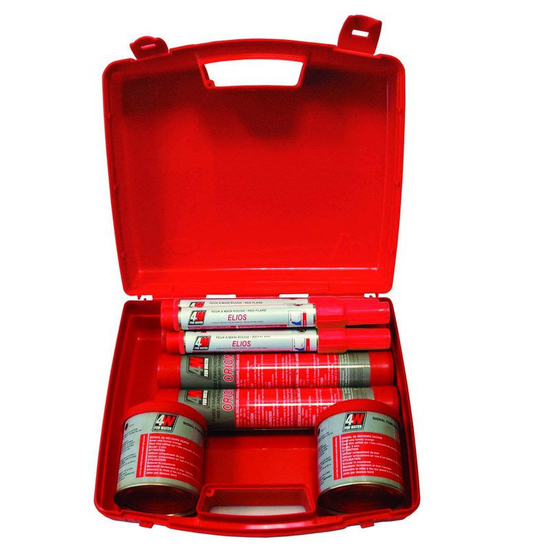 Offshore distress kit for boats (hand-held flares and smoke signals ...