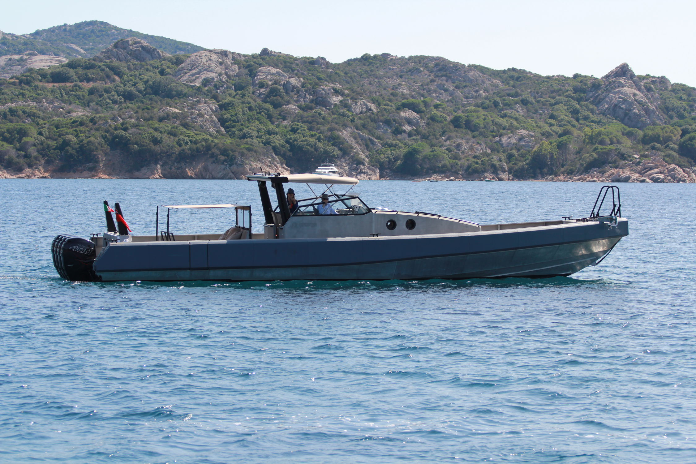 Outboard runabout - 150 - Vector ProBoat AB - four-engine / triple ...