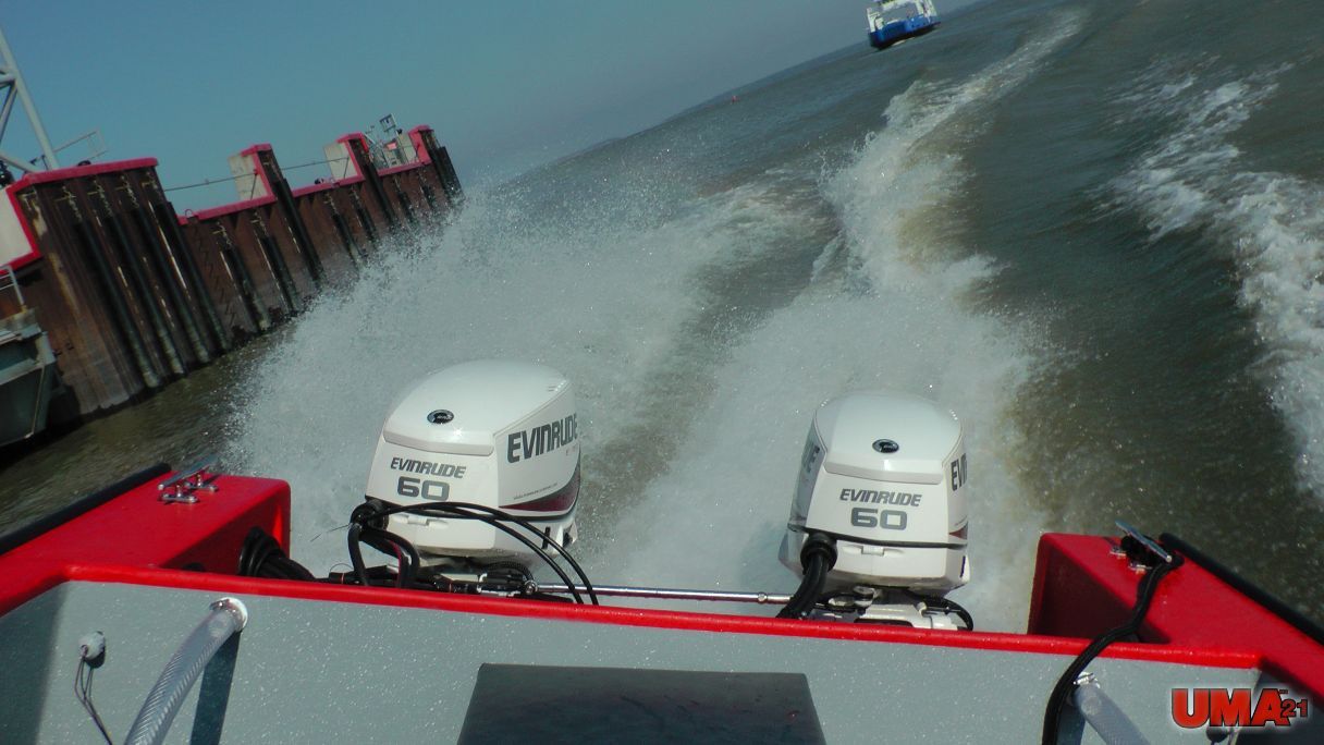 Rescue boat professional boat - UMA21S - UMA Boat - outboard