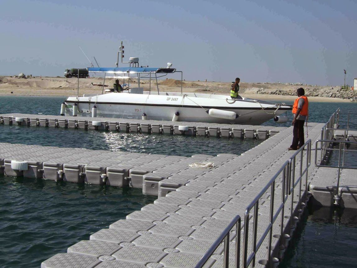 Floating dock - JETTIES - VersaDock - modular / mooring / for marinas