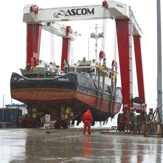 Remotely controlled travel lift - BHT 300 - ABI Trailers - four-wheel drive