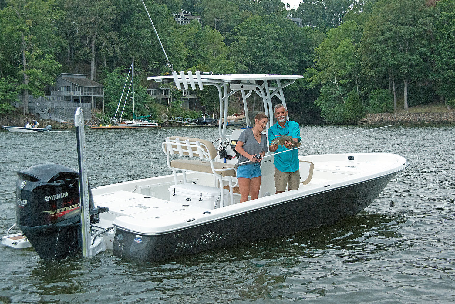 Outboard bay boat - 244 XTS - Nautic Star Boats - center console / open ...