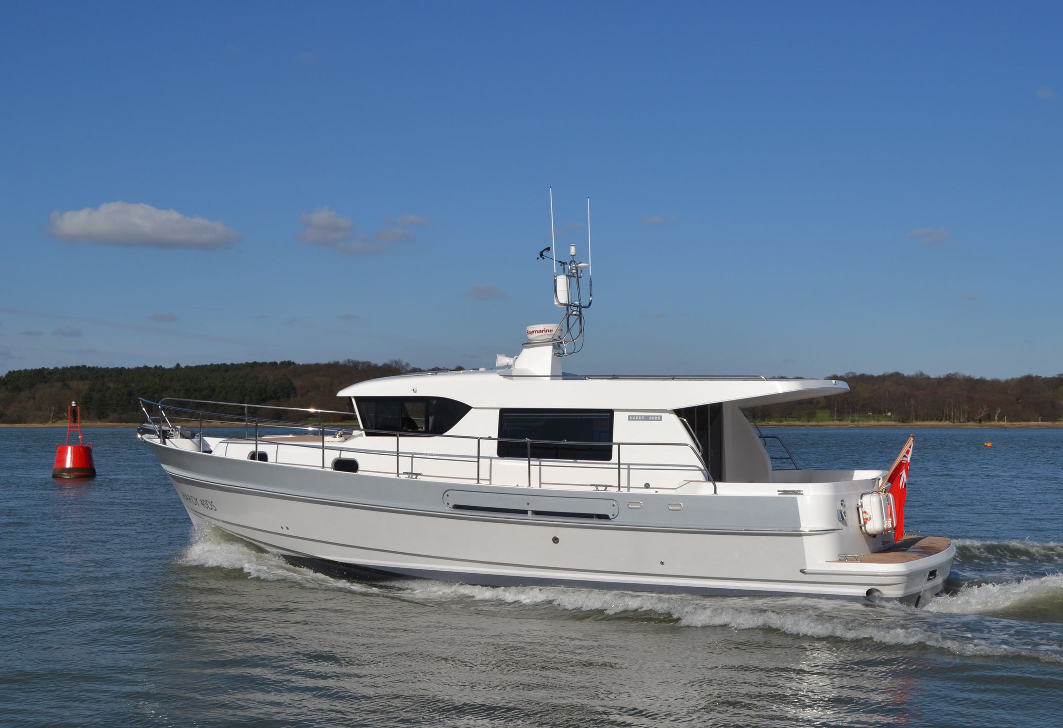 Inboard express cruiser - HARDY 40DS - Hardy Marine - diesel / semi ...