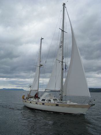 Sailboat boom - Jeckells - furling