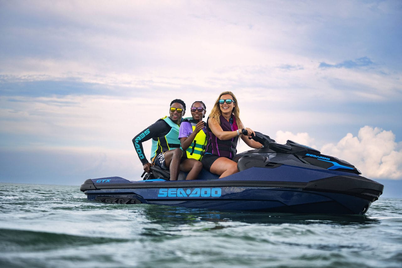 Seated jet-ski - GTX 170 - Sea-doo - three-seater / 300 hp / 170 hp