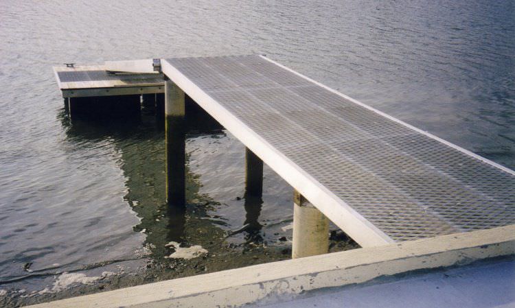 Dock gangway - Marina Dock Systems - with handrails / stainless steel