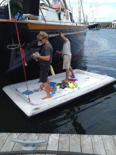 Inflatable platform - Aere Docking Solutions - for boat