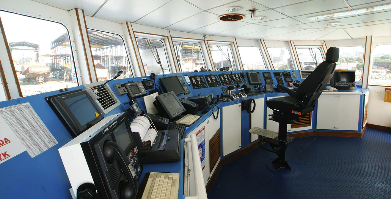 Platform supply vessel (PSV) offshore support vessel - Siem Caetés - UT ...