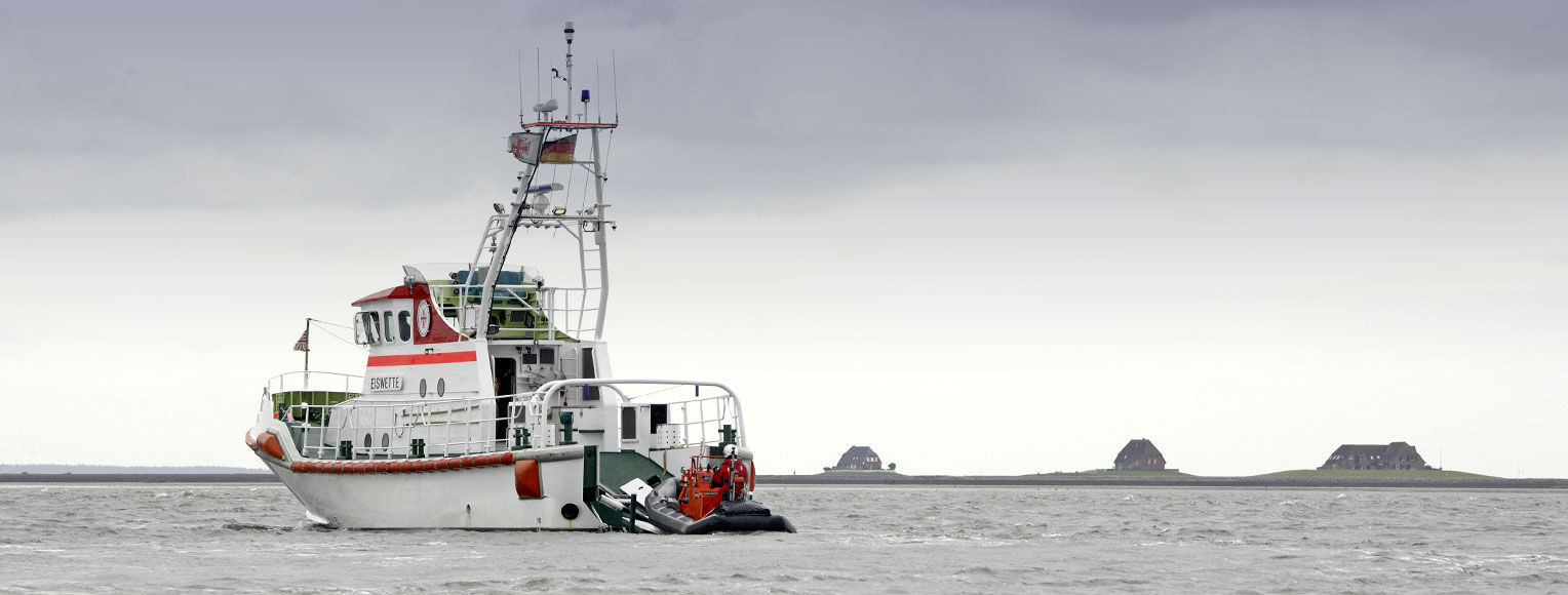 Search and rescue boat professional boat - Eiswette - Fassmer - inboard ...