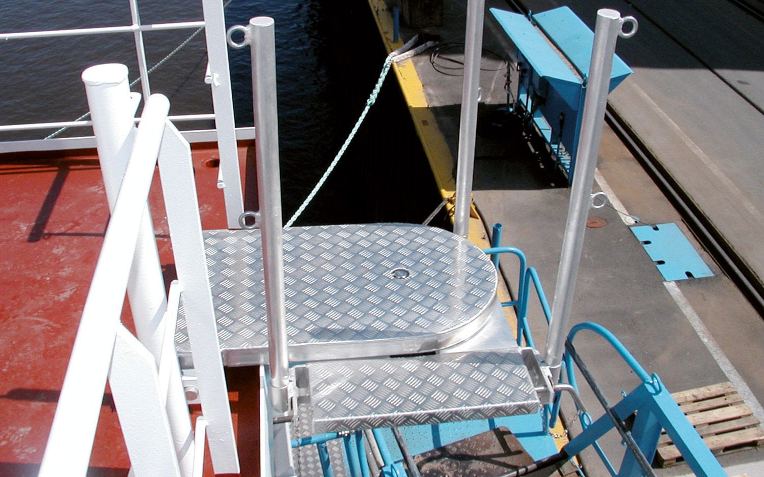 Ship platform - Swivel - Fassmer