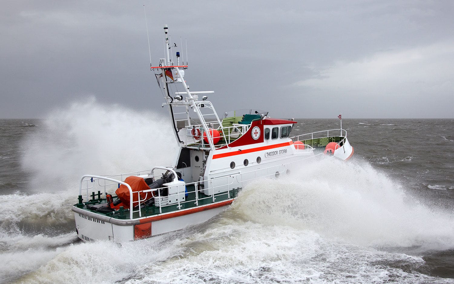 Search and rescue boat professional boat - Eiswette - Fassmer - inboard ...