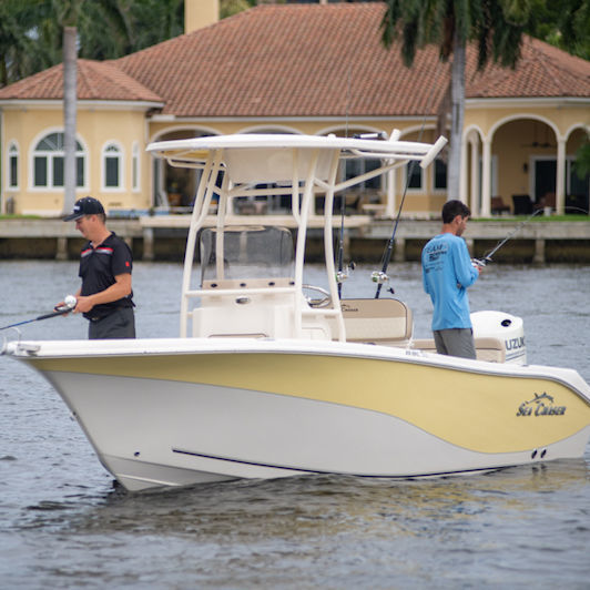 Outboard center console boat - 20 HFC - Sea Chaser - fiberglass / with ...