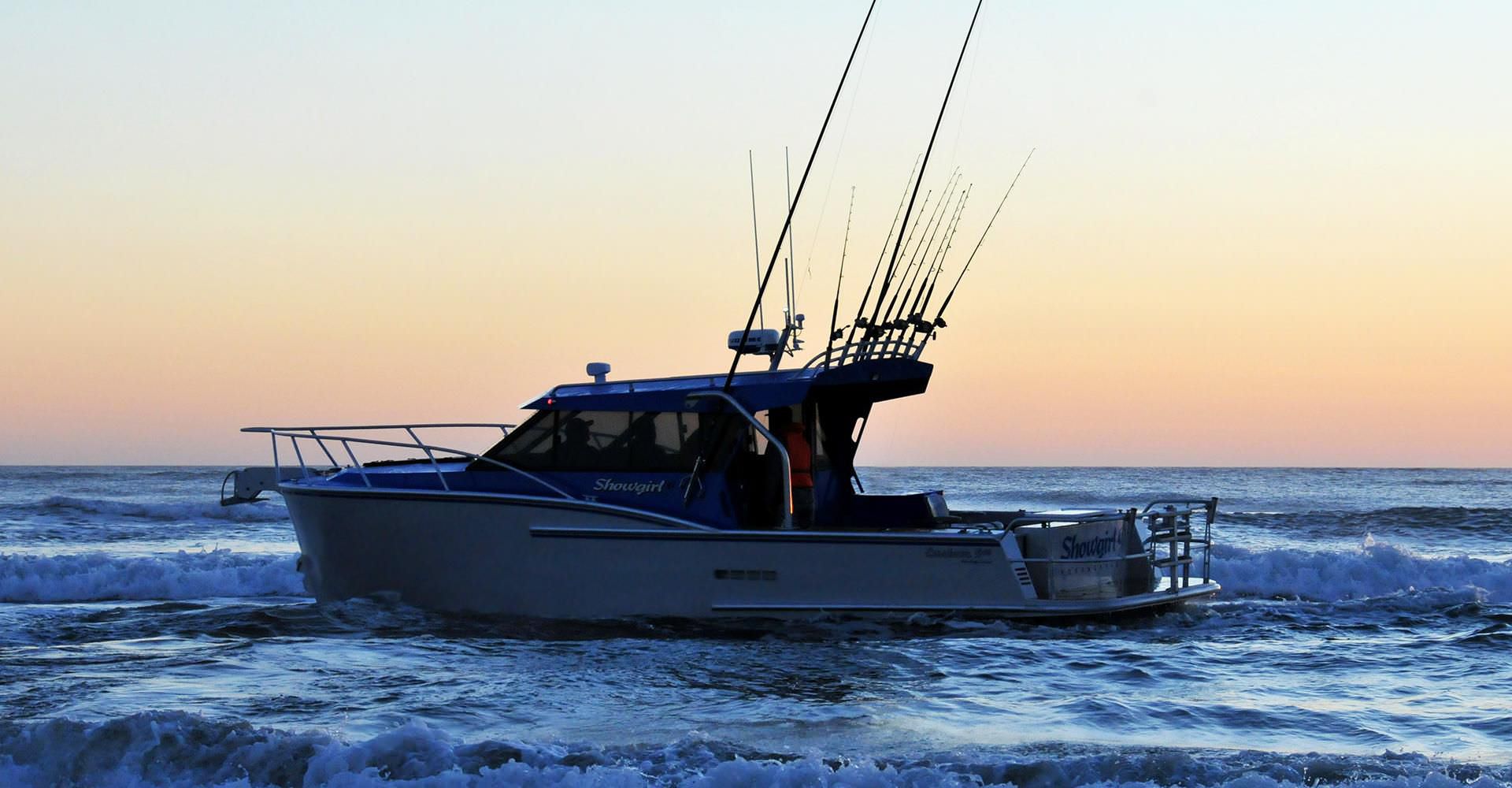 Inboard cabin cruiser - CUSTOM 900 - Dickey Boats Limited - hard-top ...