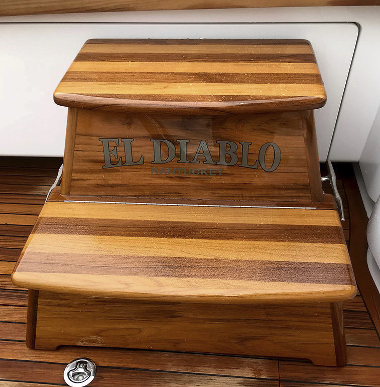 Step box - TWO STEP - Release Marine