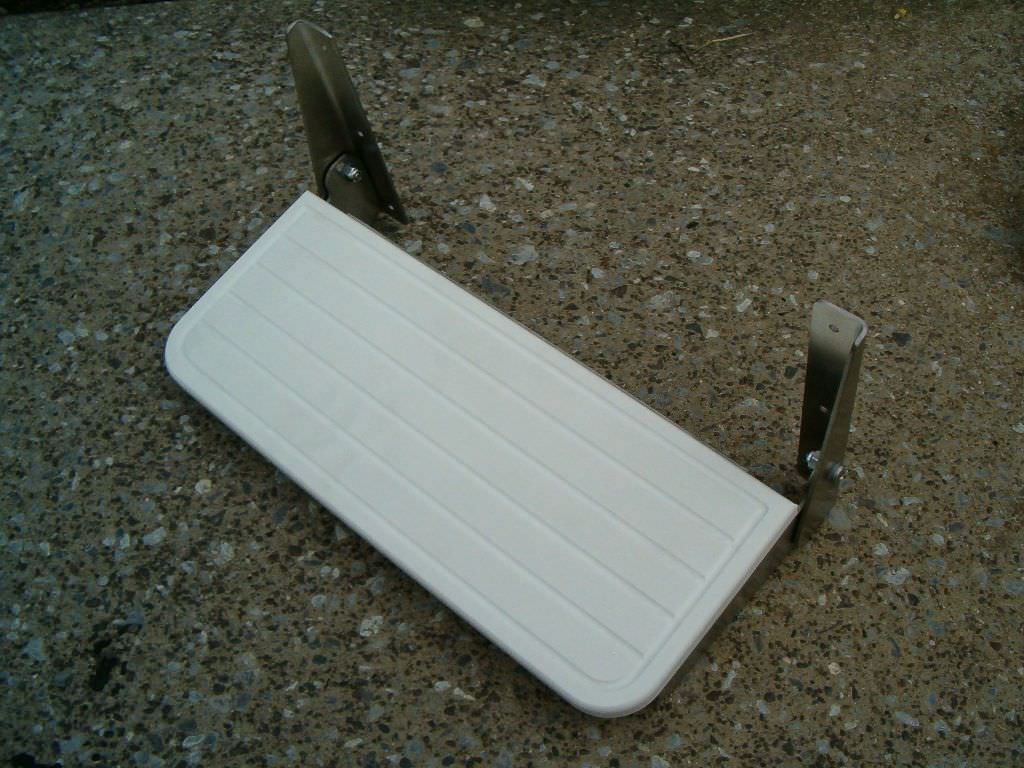 Boat footrest / helm - Metal Moulding