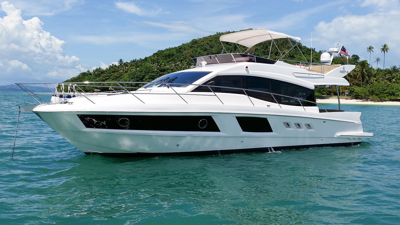 Inboard express cruiser - 48 - Majesty Yachts - flybridge / cruising ...