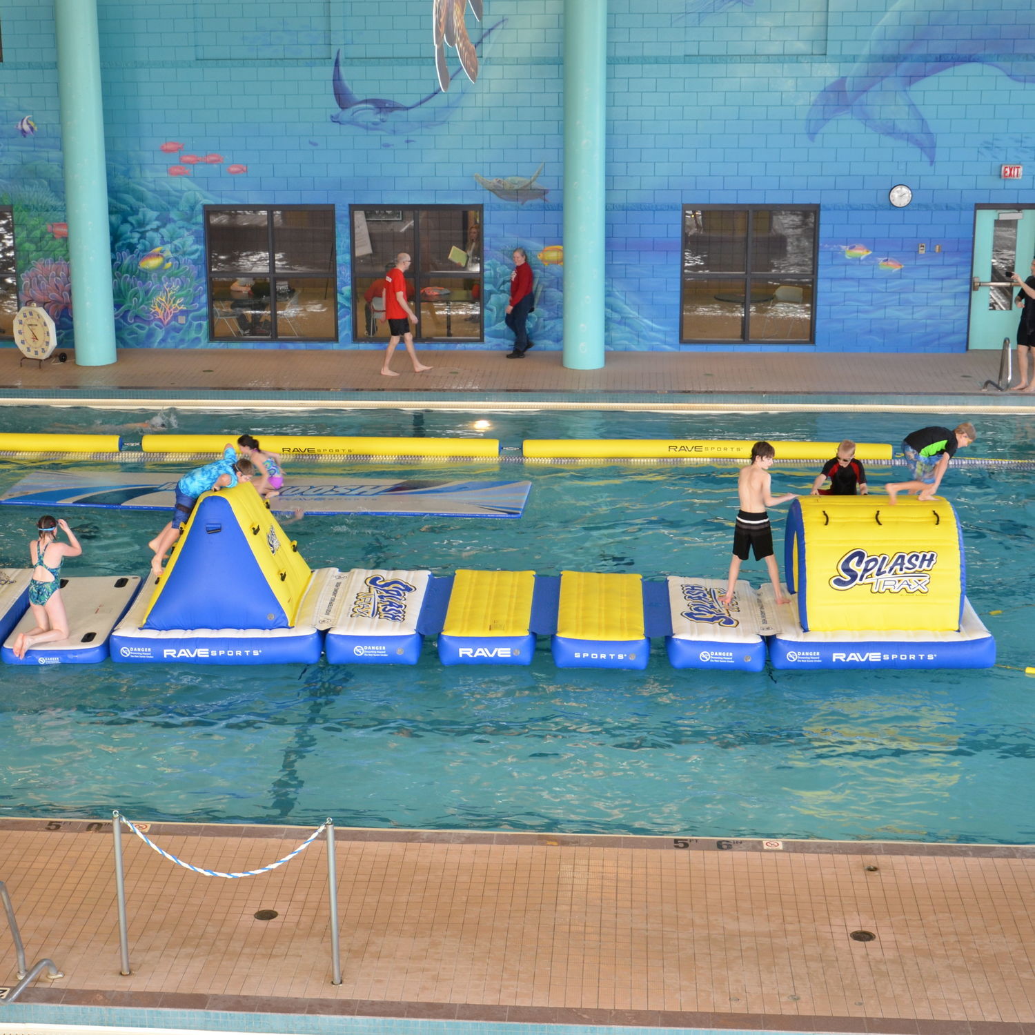 Platform water toy - Splash Trax Pool Course - RAVE Sports - pyramid ...