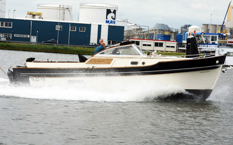 Inboard cabin cruiser - NPB 30 - Neil Marine (Pvt) Ltd - 1-cabin ...