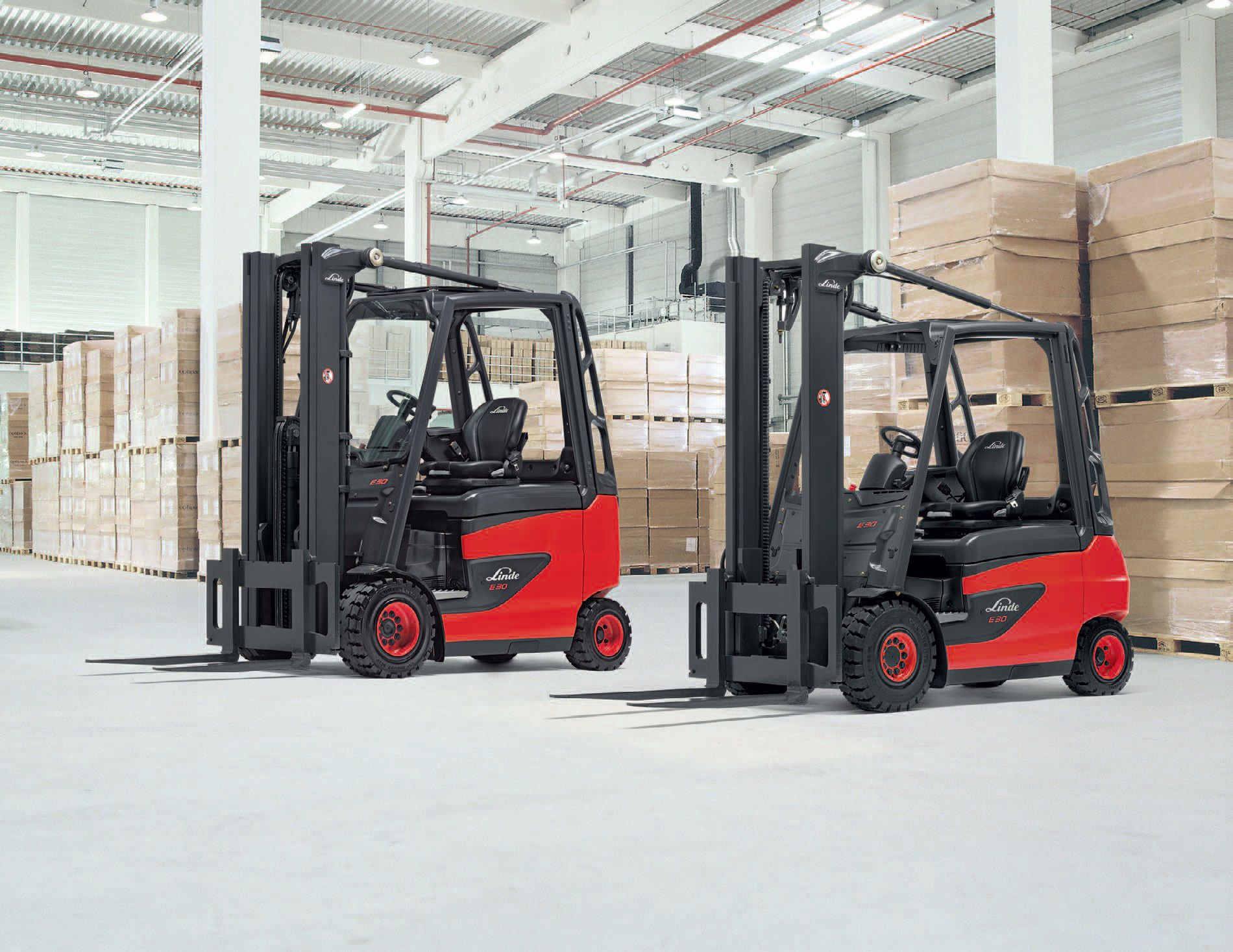 Harbor forklift - E20 – E35 - LINDE Heavy Truck Division - terminal / Ro-Ro