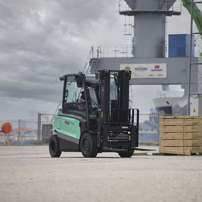 Shipyard forklift - FB40-55(C)N(H) series - Mitsubishi Forklift Trucks