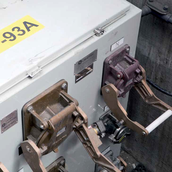 Electrical connection box for ports and terminals - Cavotec MSL