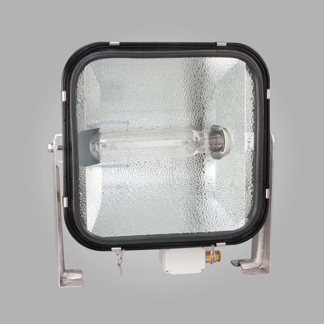 Deck floodlight - ST76 - LightPartner Lichtsysteme - for ships ...