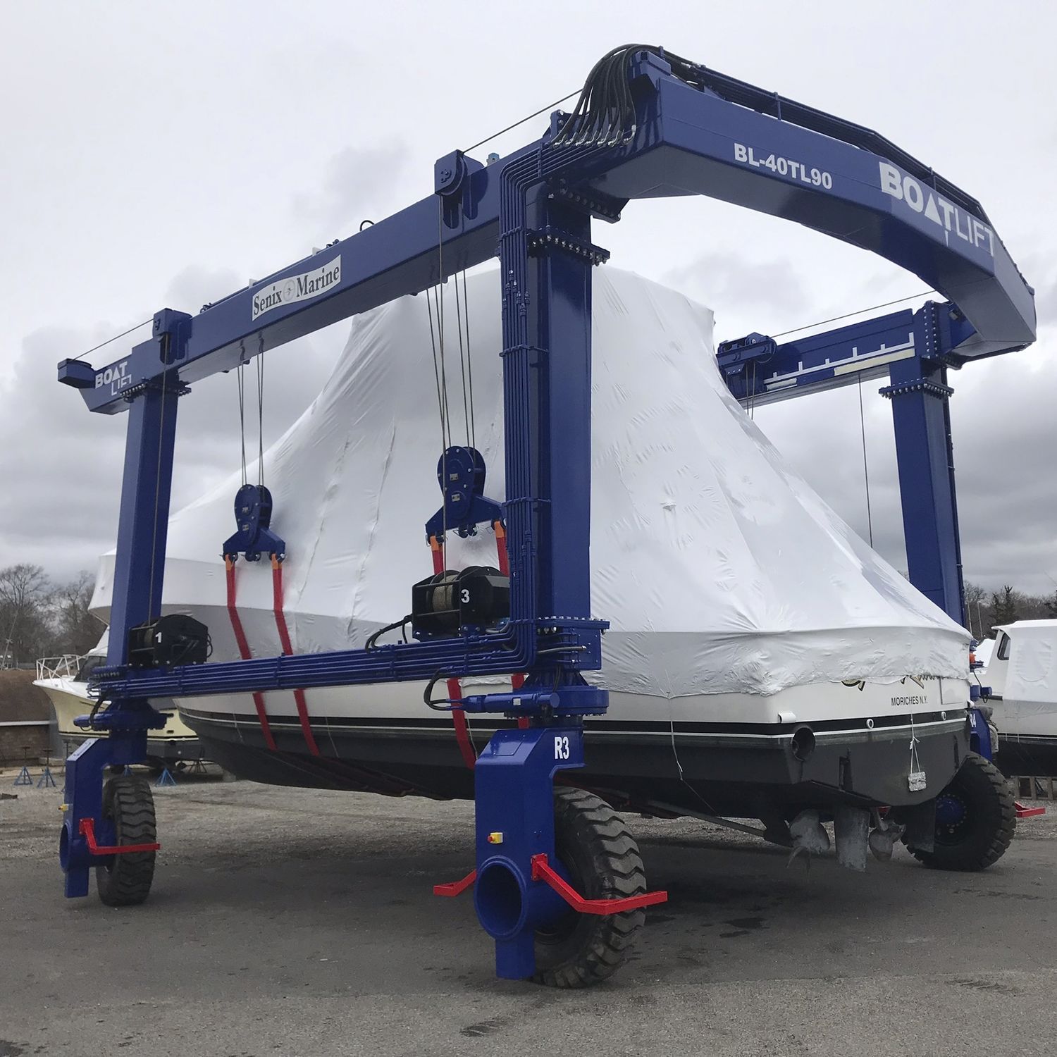 Remotely controlled travel lift - BL40-TL90°RC - BOAT LIFT - all-wheel ...