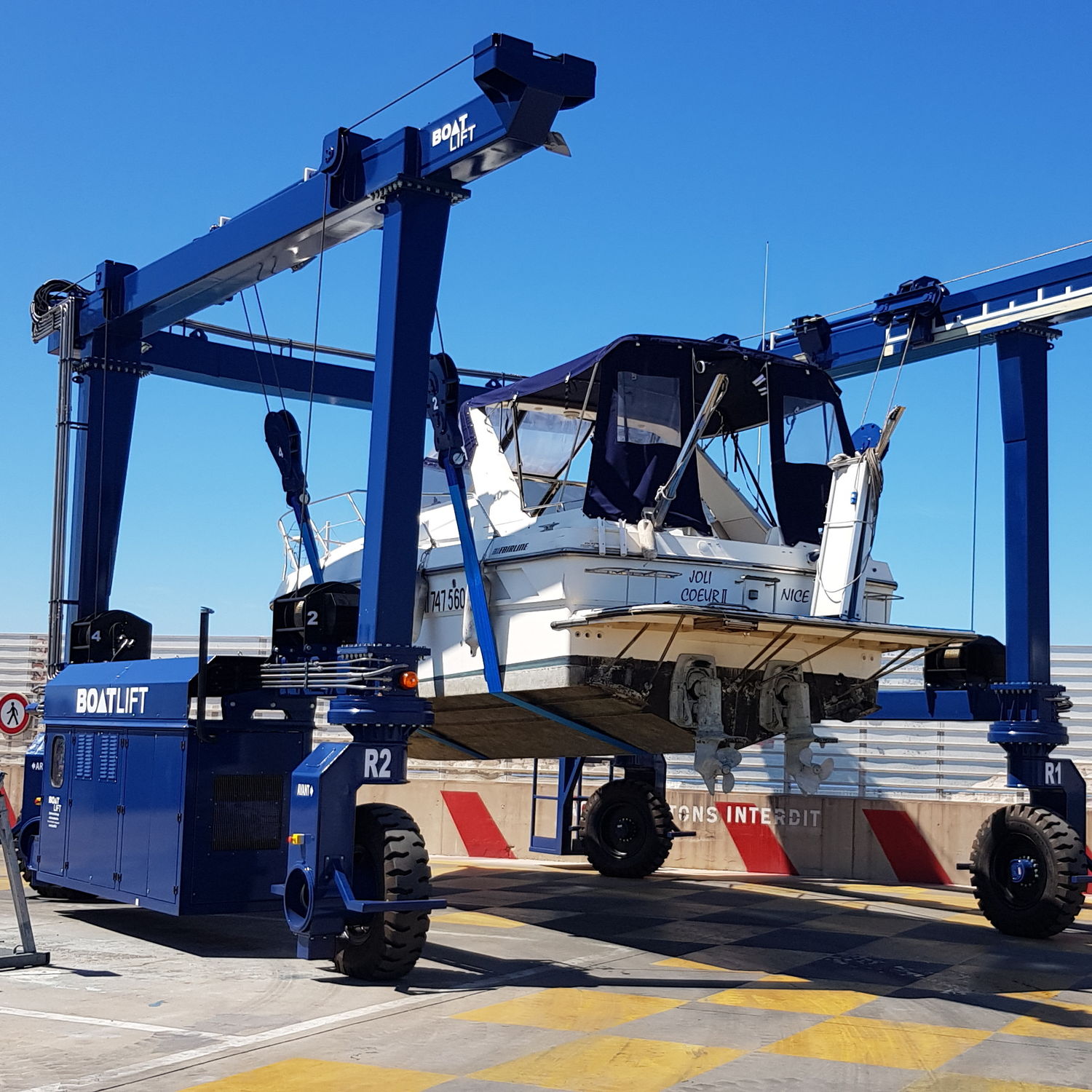 Remotely controlled travel lift - BL25-TL90°RC - BOAT LIFT - all-wheel ...