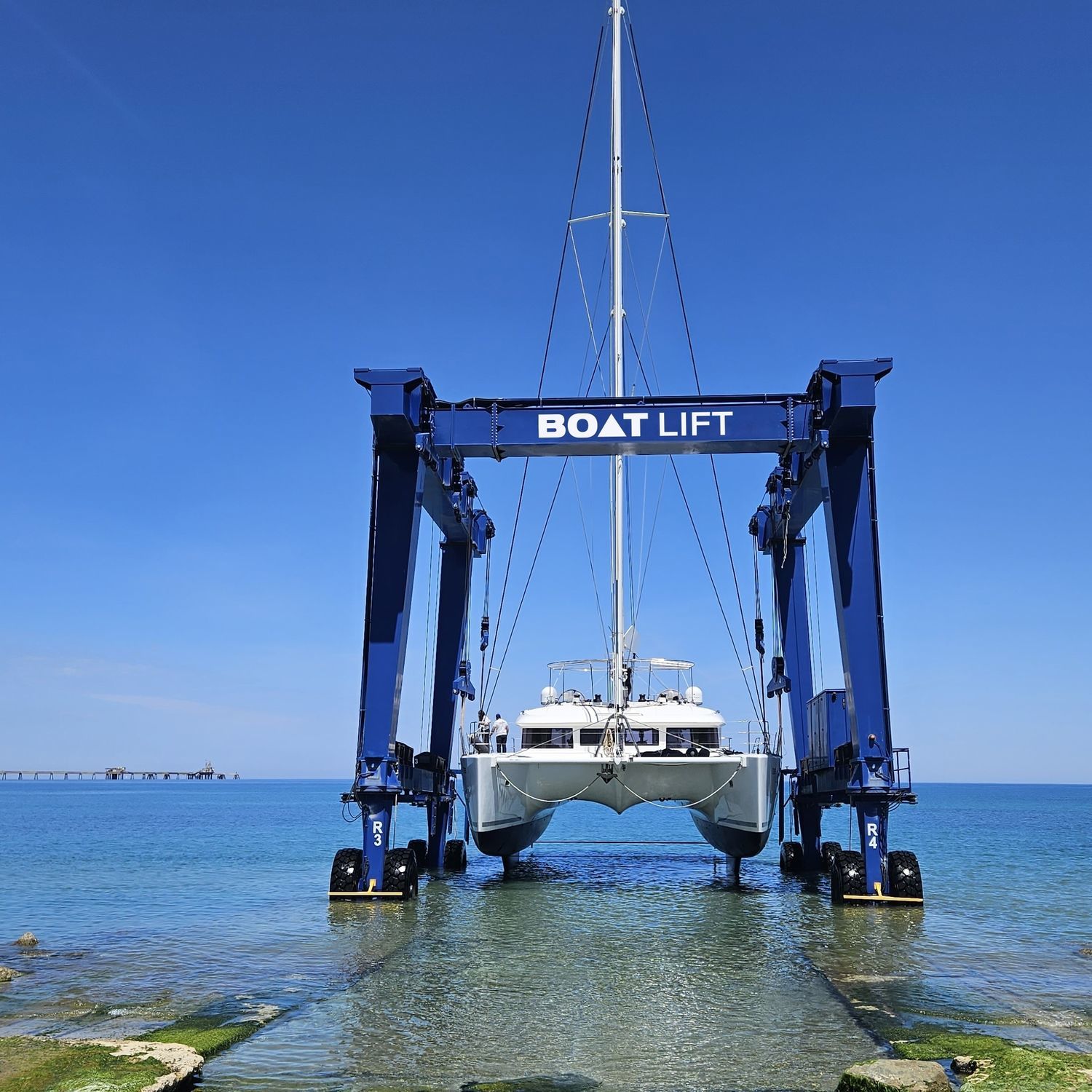 Remotely controlled travel lift - BL220TL CROC - BOAT LIFT - amphibious