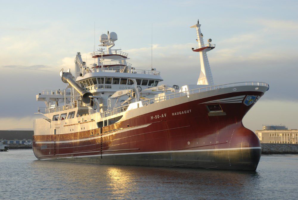 Fishing trawler commercial fishing vessel - HAUGAGUT - Karstensens ...