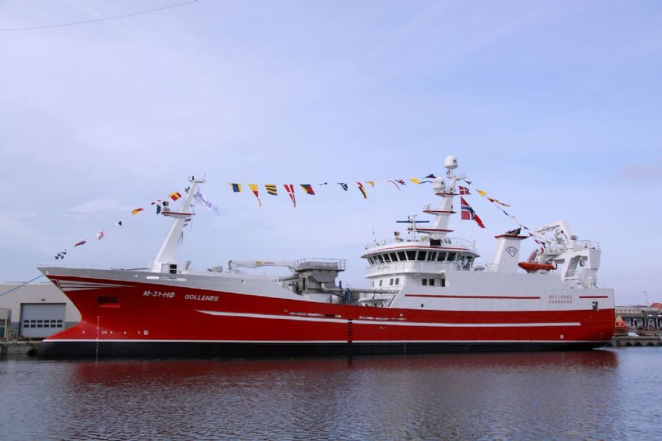 Fishing trawler commercial fishing vessel - GOLLENES - Karstensens ...