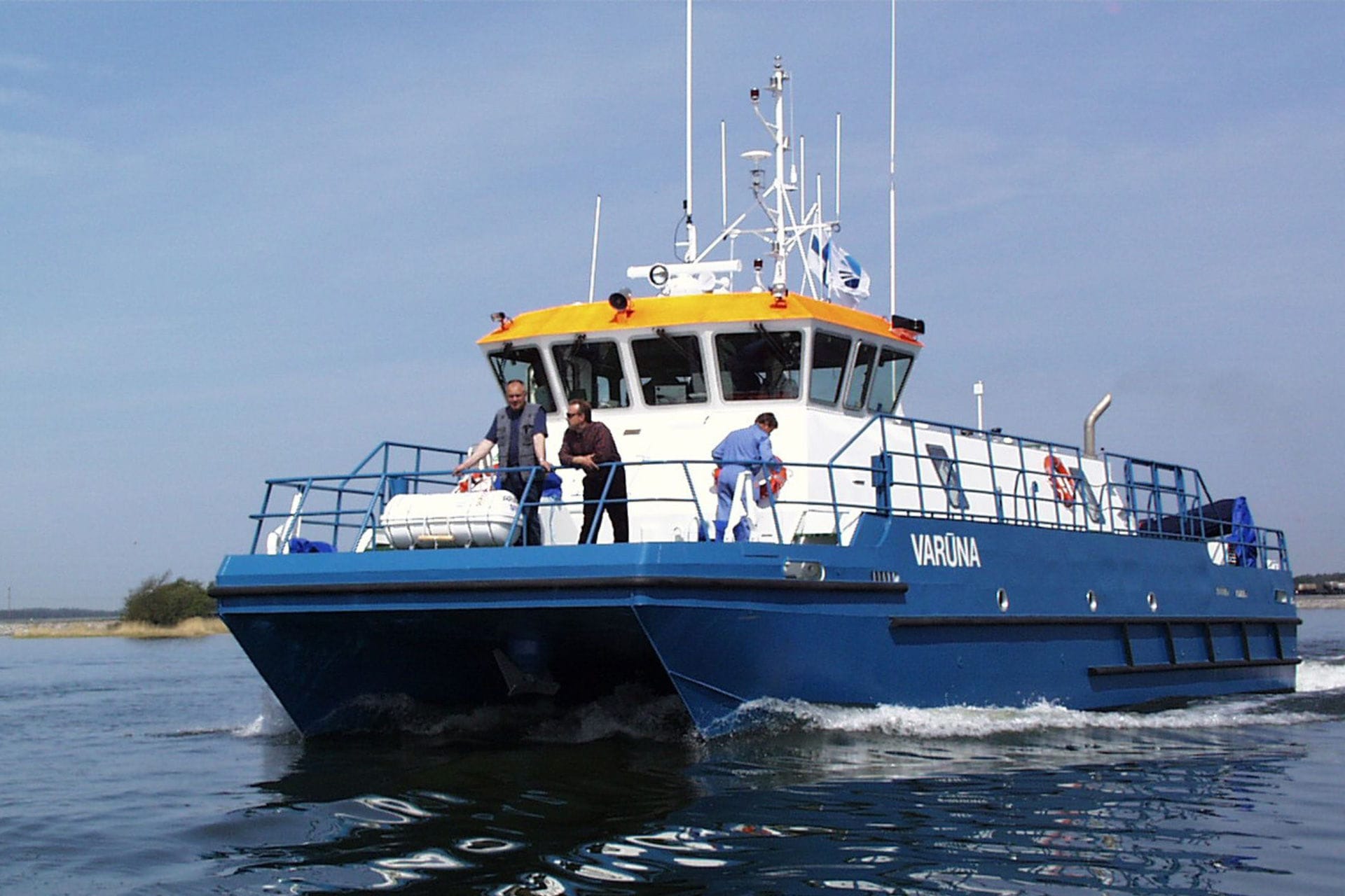 Hydrographic survey boat - Varuna - UKI Workboat - catamaran / inboard ...