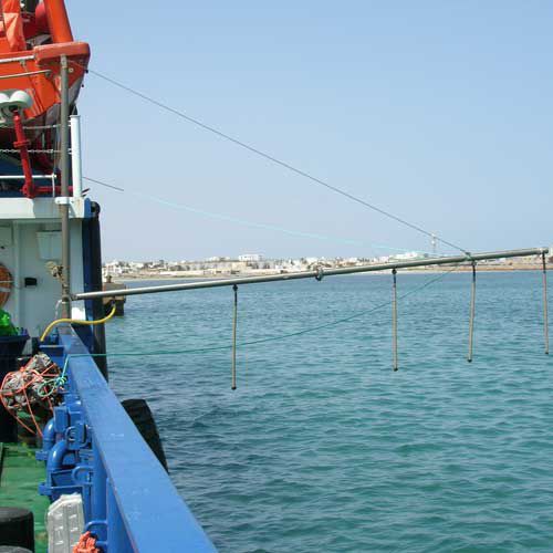 Spray system with arm - Markleen Terra - dispersant / boat-mounted ...