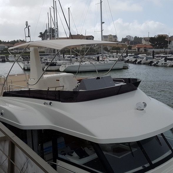 Boat Bimini top - Swift Trawler 41 Fly - TTOP Nautic - flybridge / gray ...