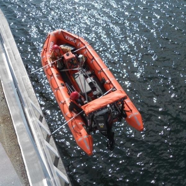 Professional rescue boat - 5M - Polaris boat - outboard / fiberglass ...