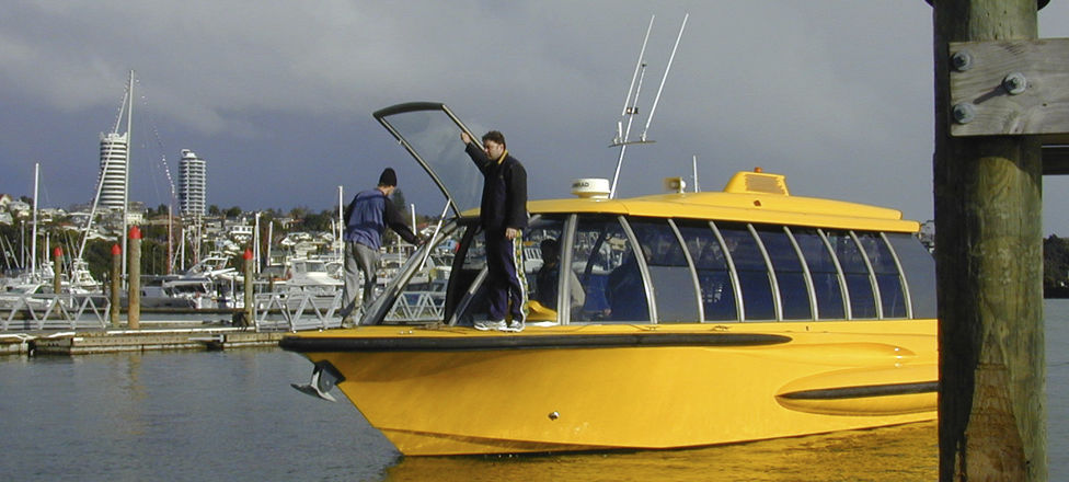 Water taxi - LOMOcean Design - inboard waterjet