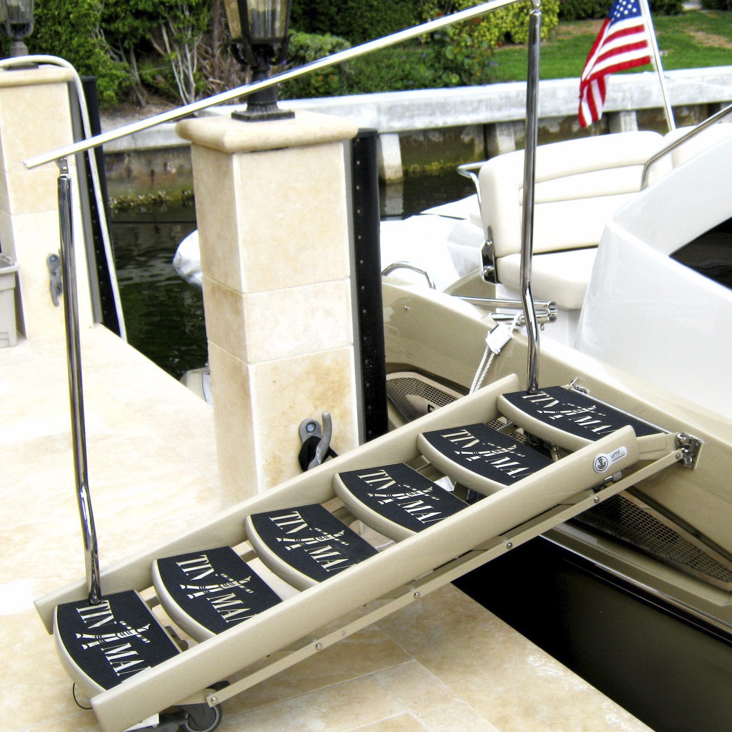 Yacht stairs - UMT MARINE LLC