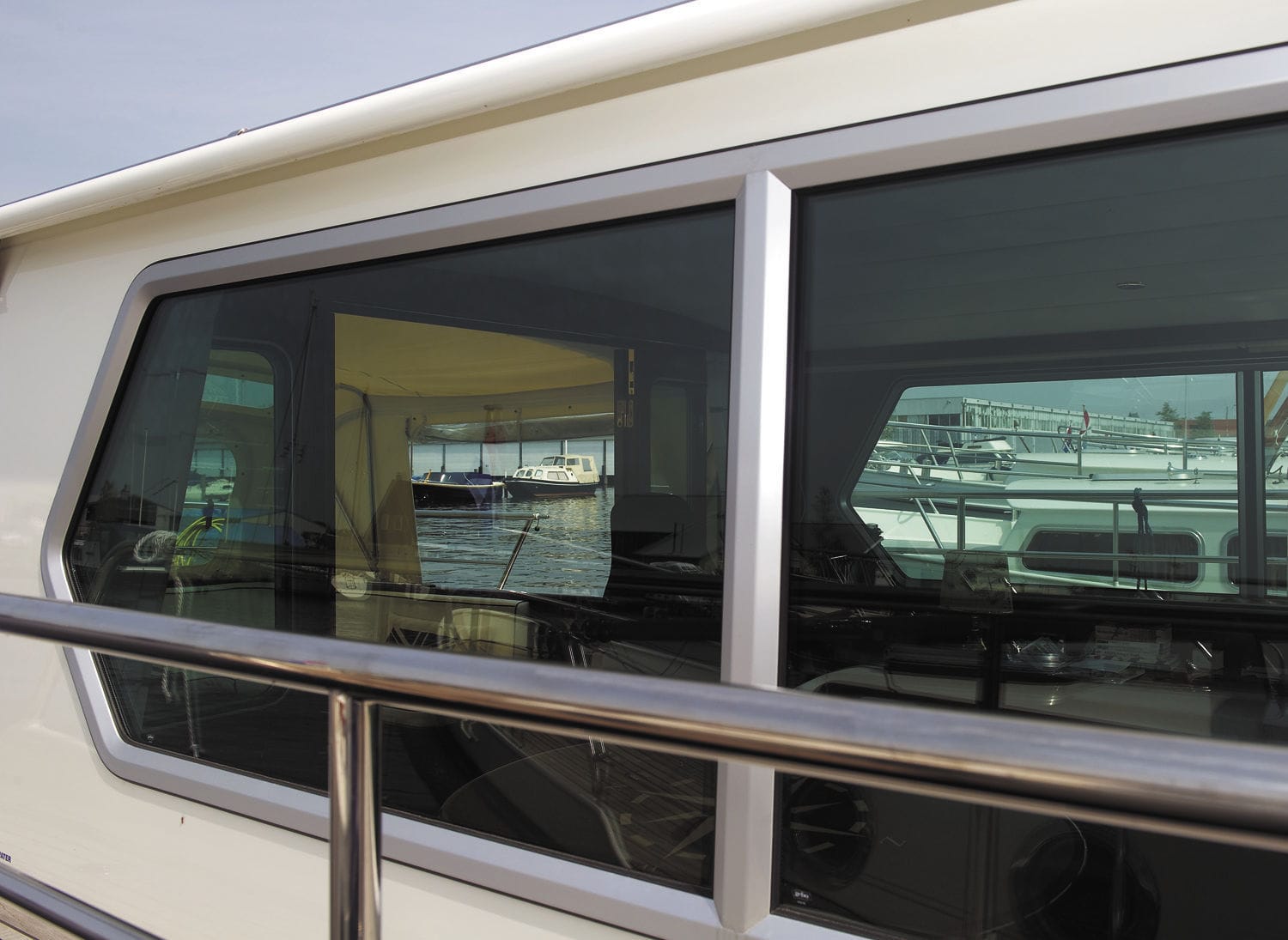 Fixed window - LIGHT LINE - Gebo Marine Glazing B.V. - for yachts / glass