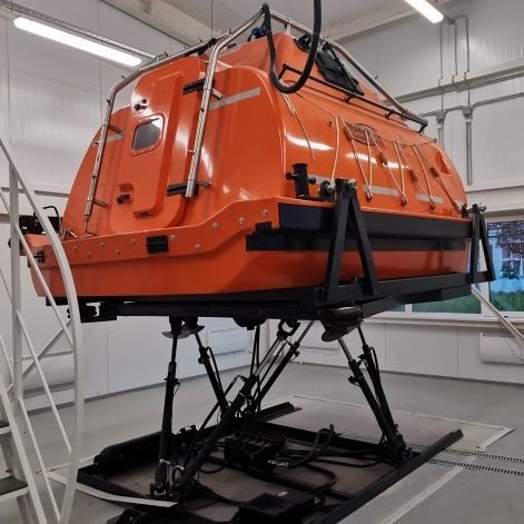 Free fall lifeboat simulator - FFLBS - STORM SIM - training