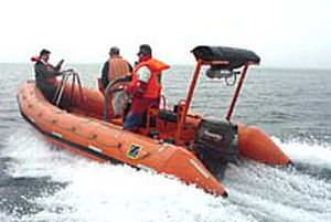 Professional rescue boat - FRB 600 - Survitec Zodiac - outboard / rigid ...