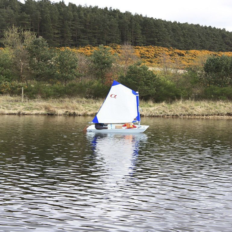 Single-handed sailing dinghy - Alpha - Hartley Boats - instructional