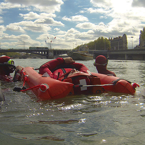 Inflatable rescue board - atic