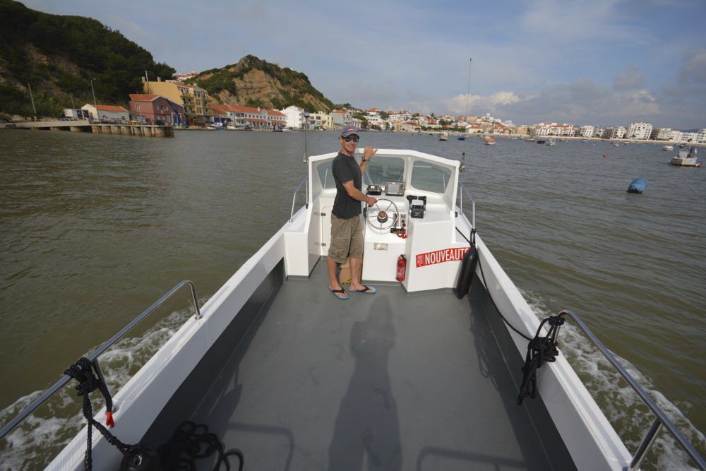 Center console catamaran - West Coast Run - Cheetah Marine - outboard