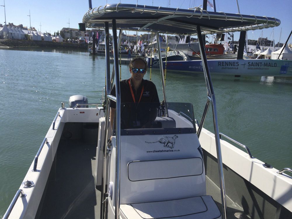 Center console catamaran - Cheetah VI - Cheetah Marine - outboard ...