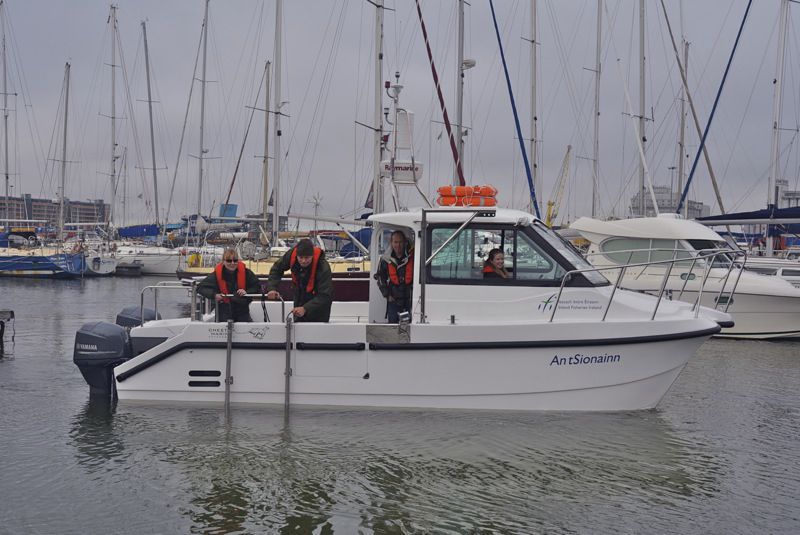 Patrol boat - An tSionainn - Cheetah Marine - catamaran / outboard