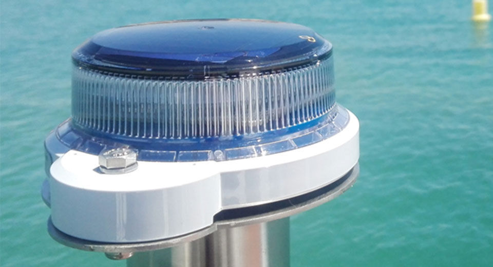 Port signalling light - 1-2NM - JFC Manufacturing Co - for docks / LED ...