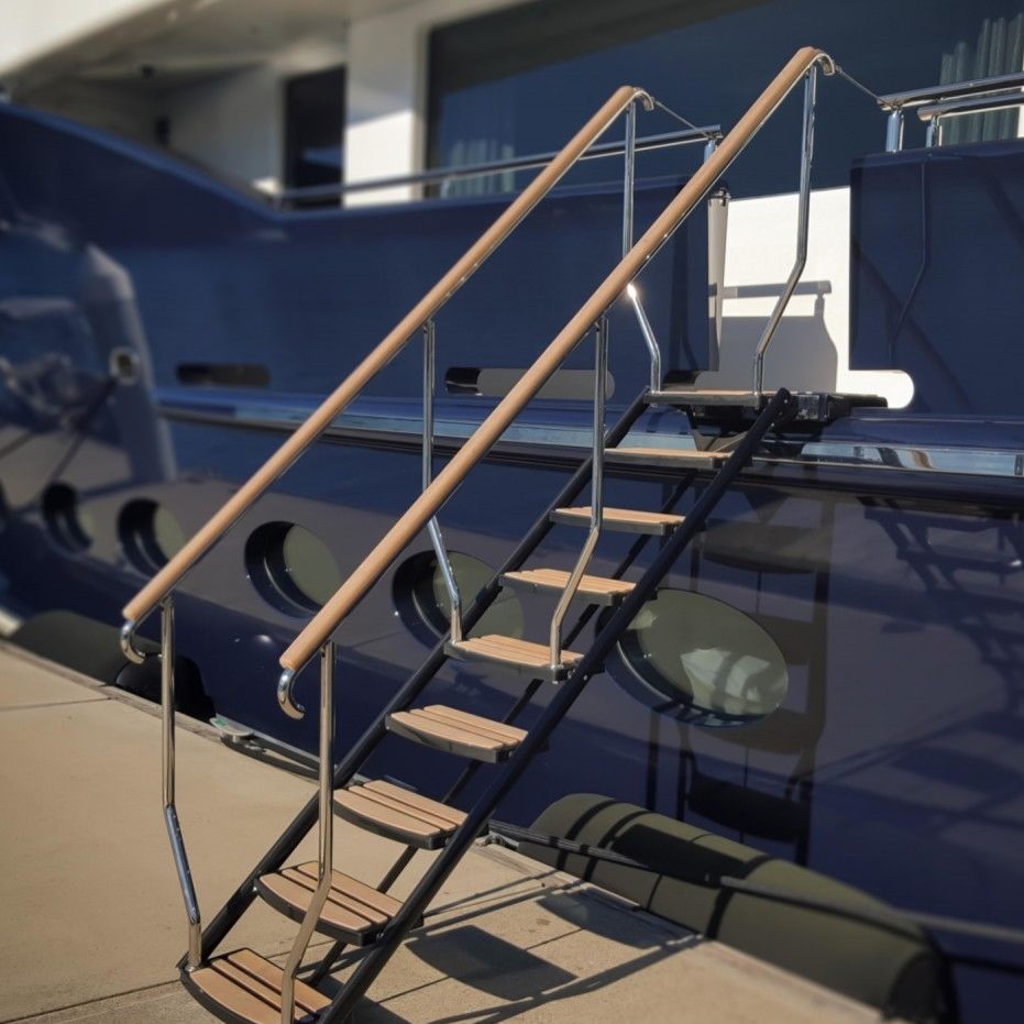 Yacht stairs - C-QUIP INTERNATIONAL LTD.