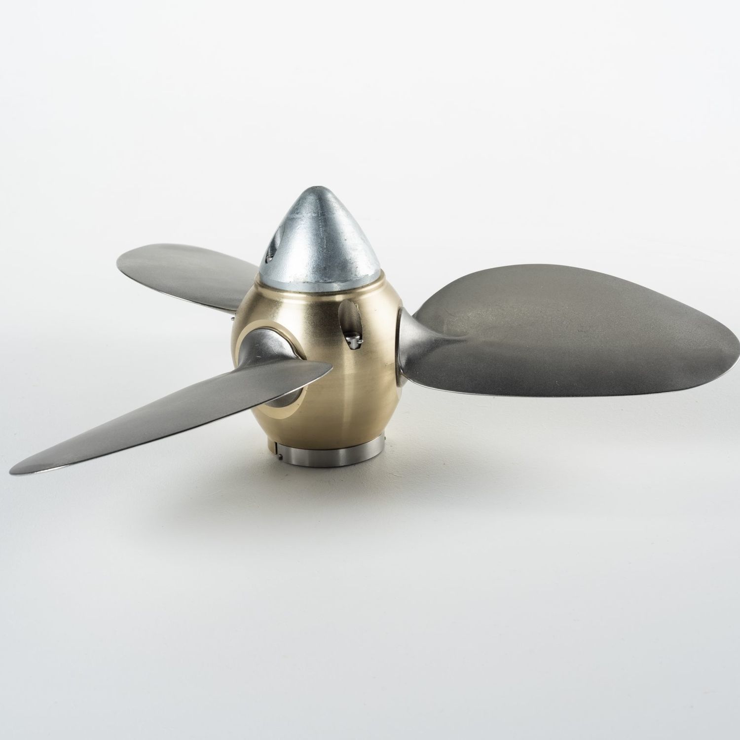 Yacht propeller - FEATHERSTREAM - Darglow Engineering LTD - for ...